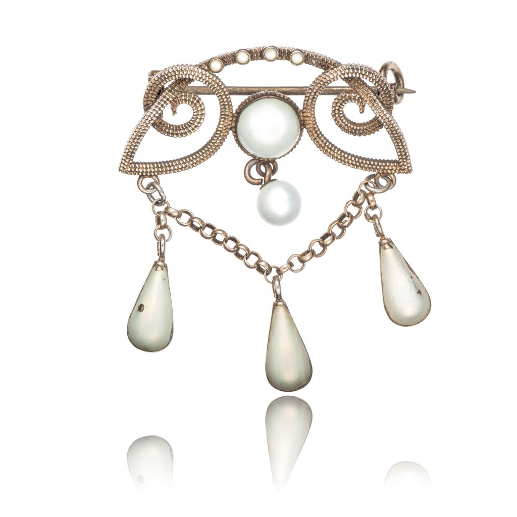 Perlebrosje, sølv - Berheim antik